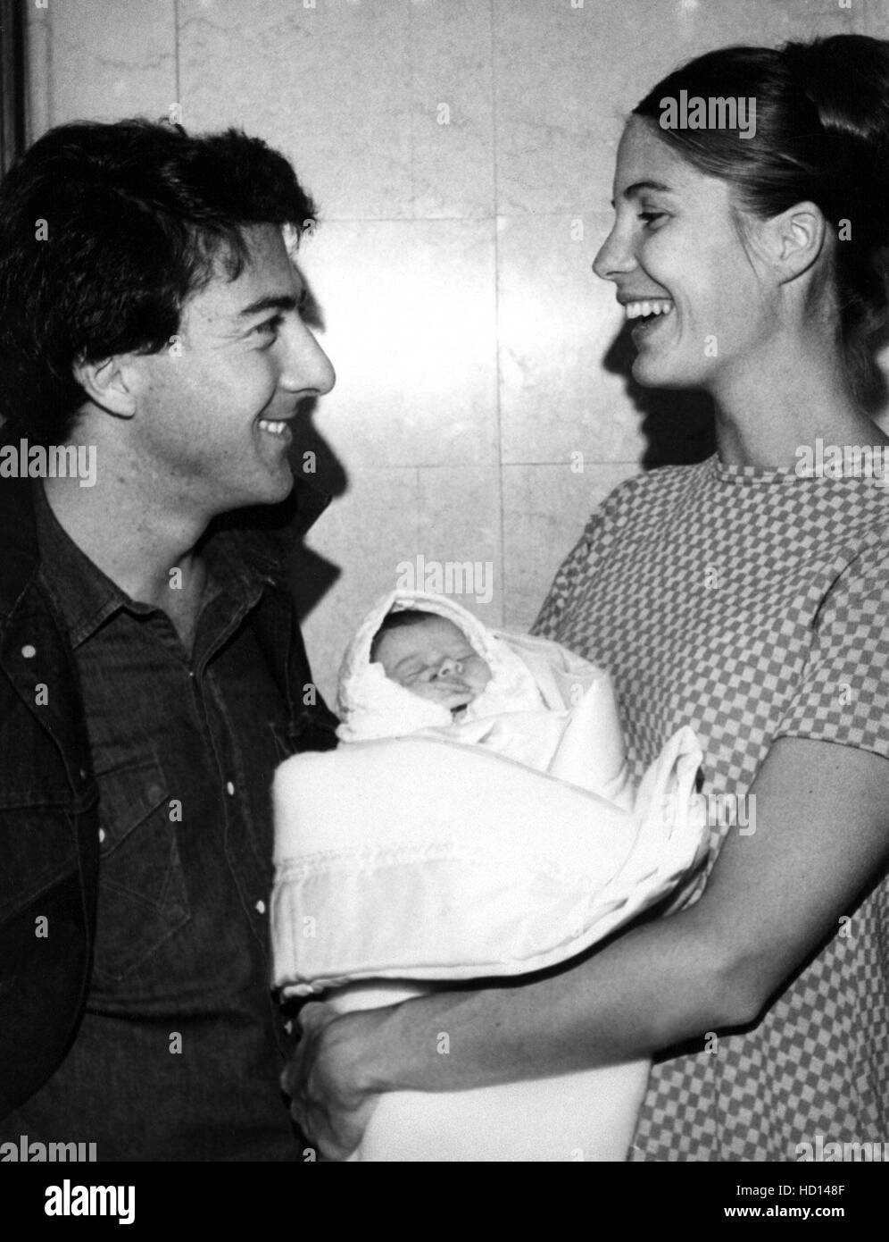 Dustin Hoffman and wife Anne Byrne leave the hospital with their ...