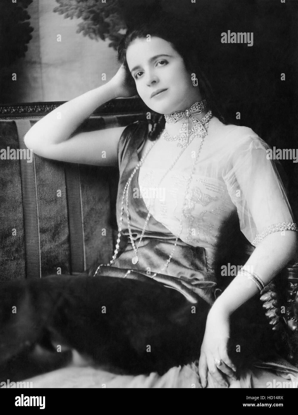 Broadway and silent movie actress Edna Goodrich, ca. 1908 Stock Photo ...