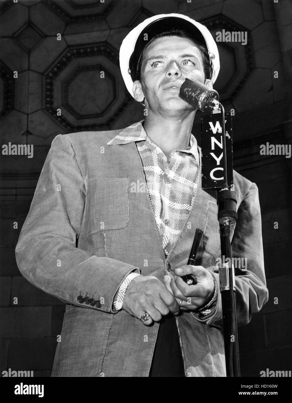 Frank Sinatra sings in Central Park, New York City, for the second ...