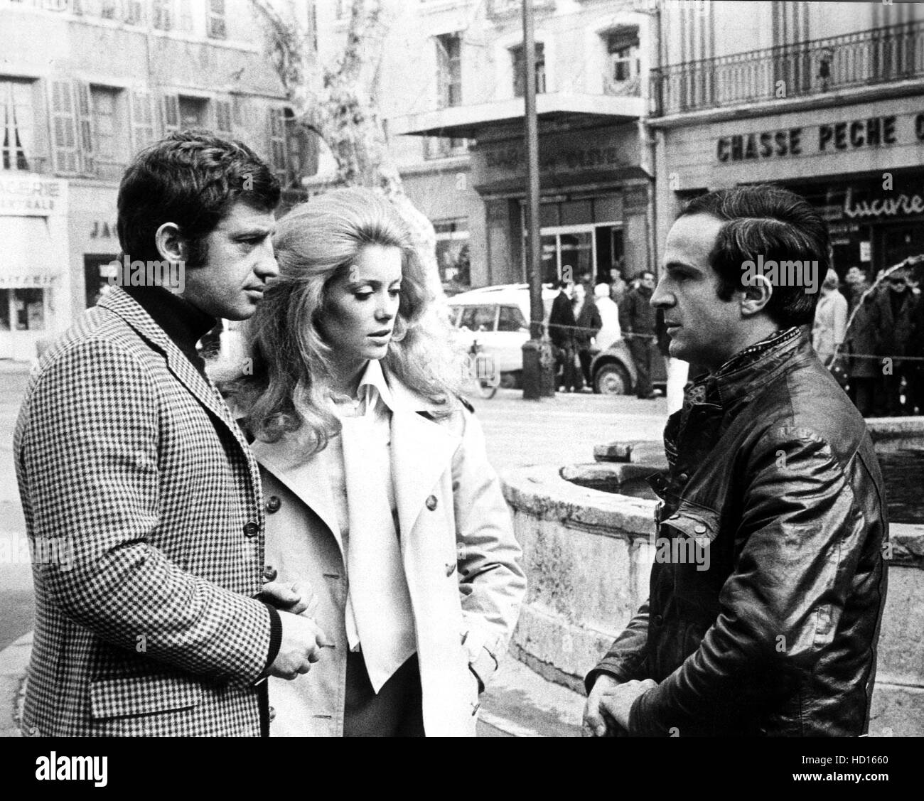 MISSISSIPPI MERMAID, (aka LA SIRENE DU MISSISSIPPI), Jean-Paul Belmondo ...