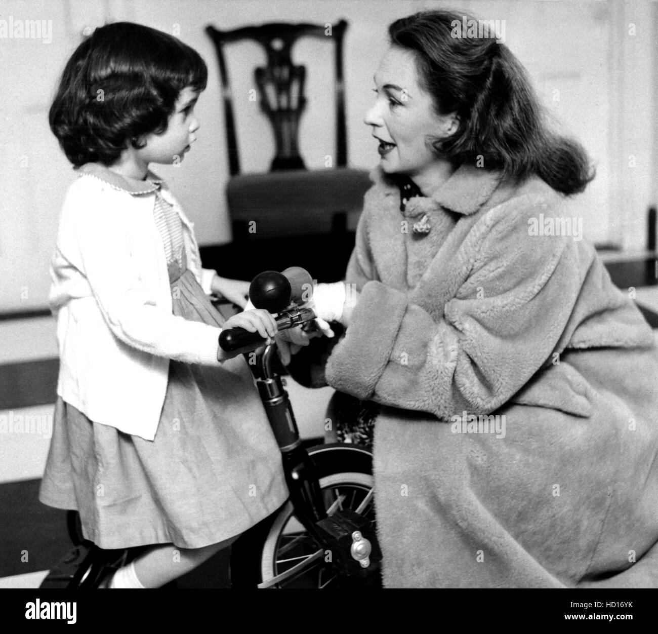 From left: Susan Scheftel with mother, Geraldine Fitzgerald, ca. 1955 ...
