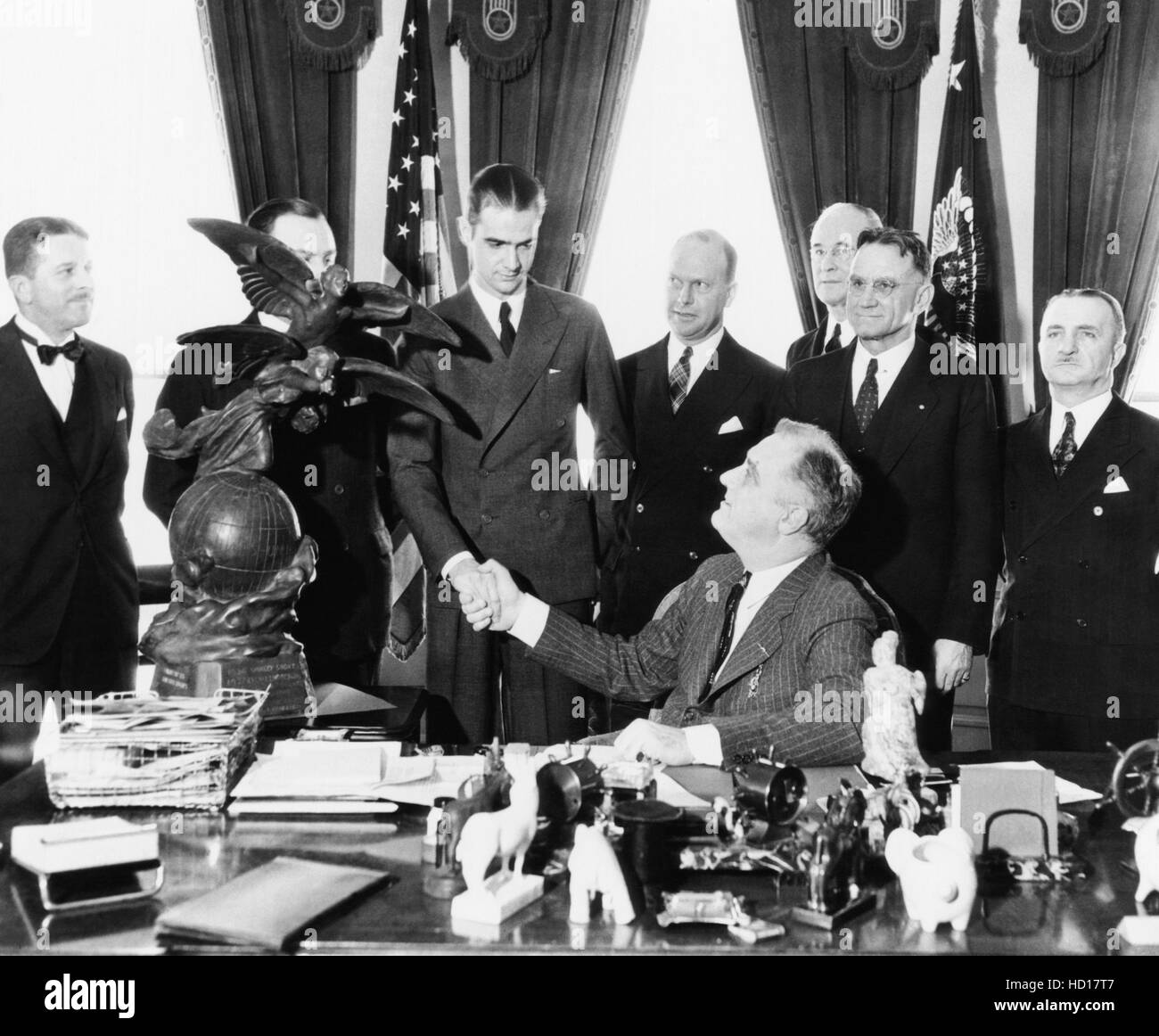 Franklin roosevelt at desk hi-res stock photography and images - Alamy