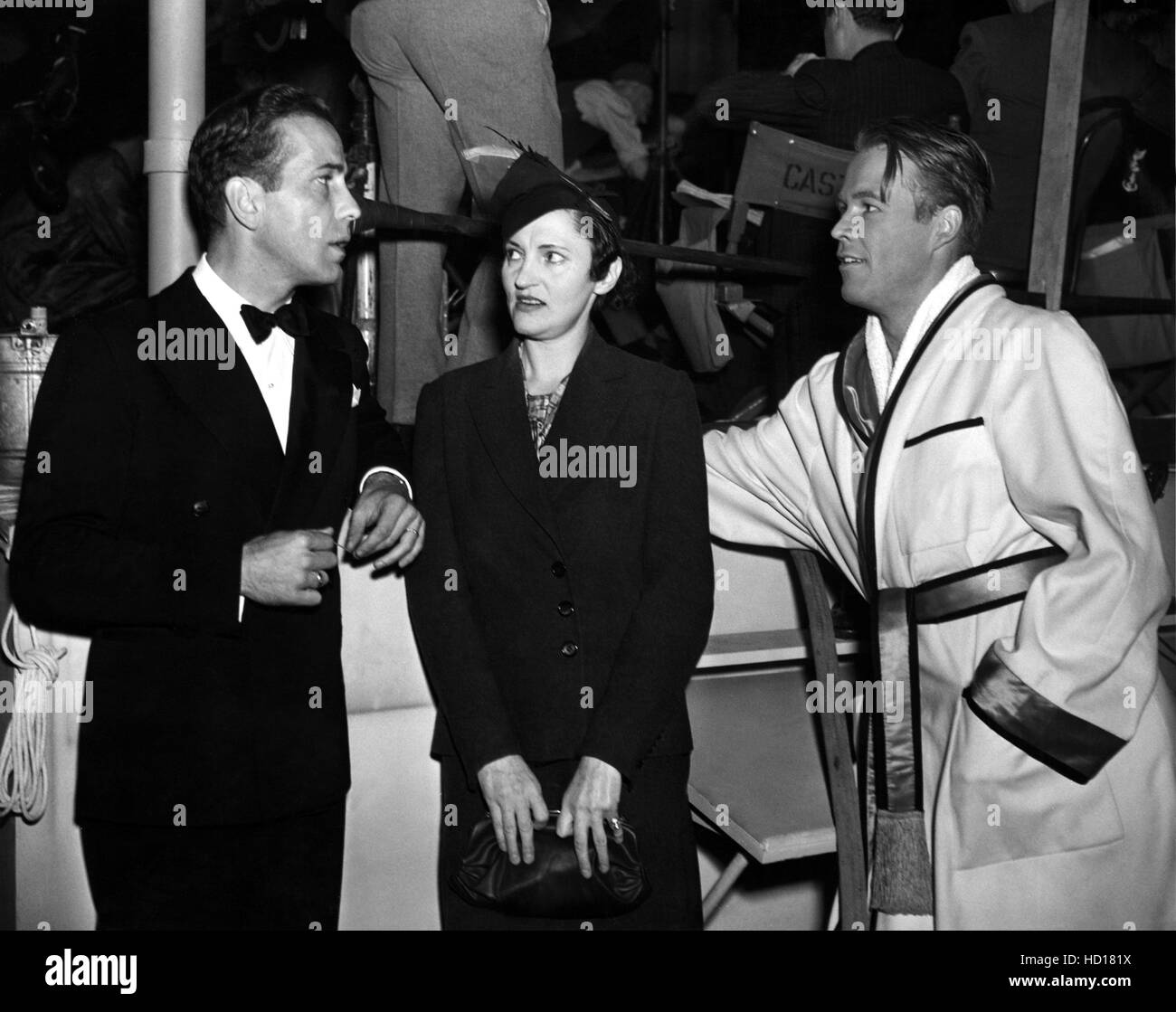 KID GALAHAD, Humphrey Bogart, Elsie Dempsey, and Wayne Morris on the ...