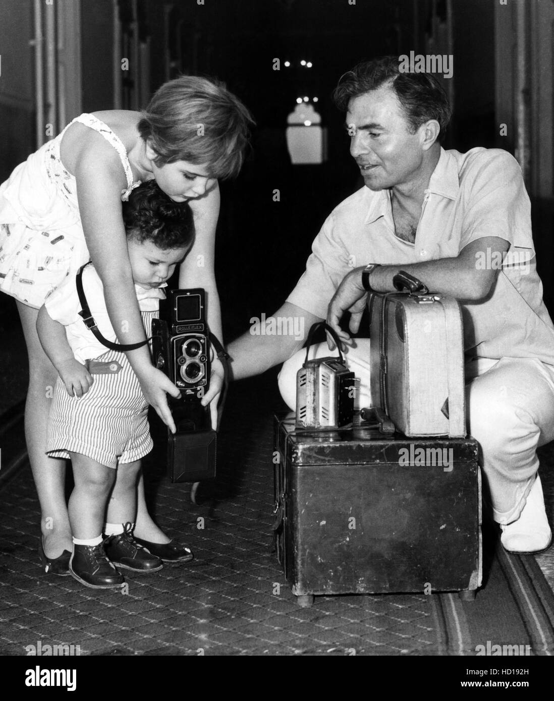 James Mason with daughter Portland, son, Alexander, 1956 Stock Photo ...