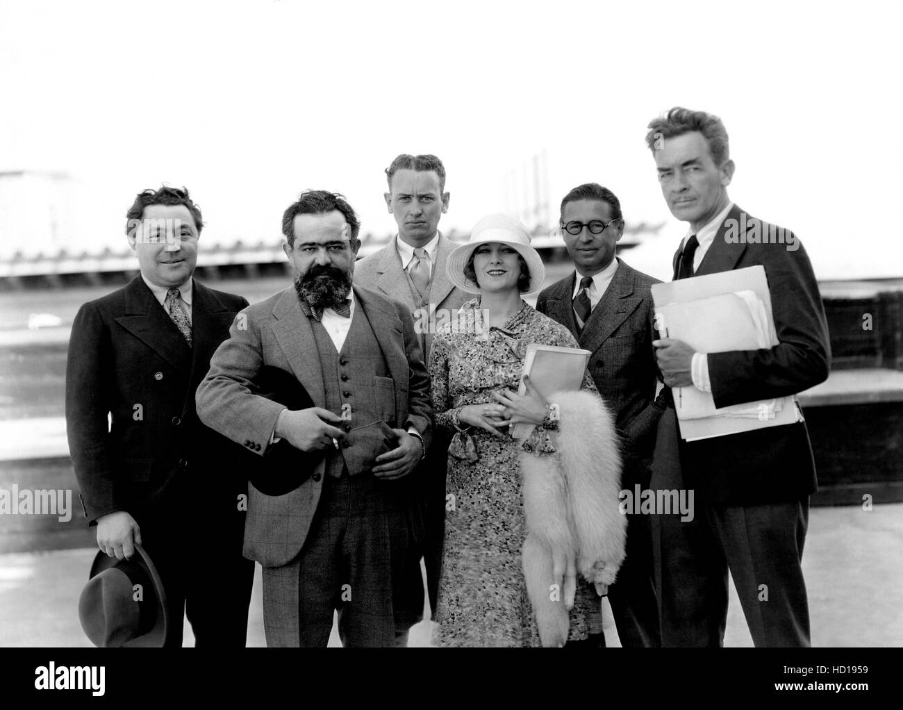 Actress Dorothy Revier Second From Right Hosts Artists And Editors From Left Leon Gordon Jo