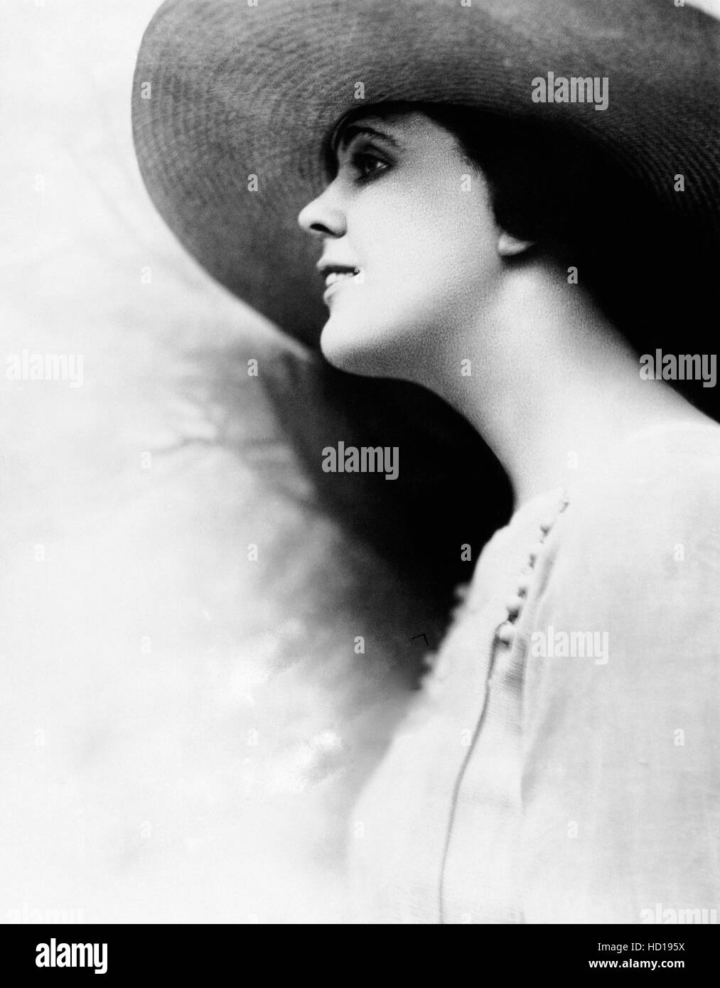 James Naughton (center), Ann Reinking on Broadway in CHICAGO, photo ...