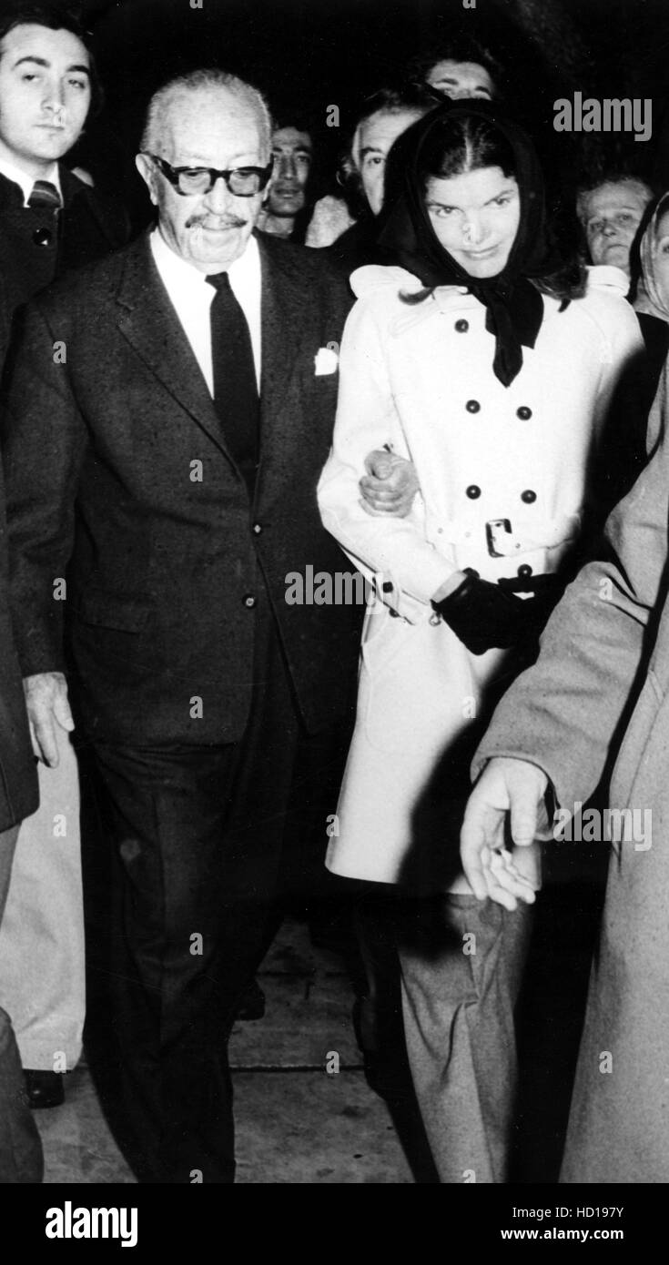 Jacqueline Onassis leaves mourning service of Alexandros Onassis ...