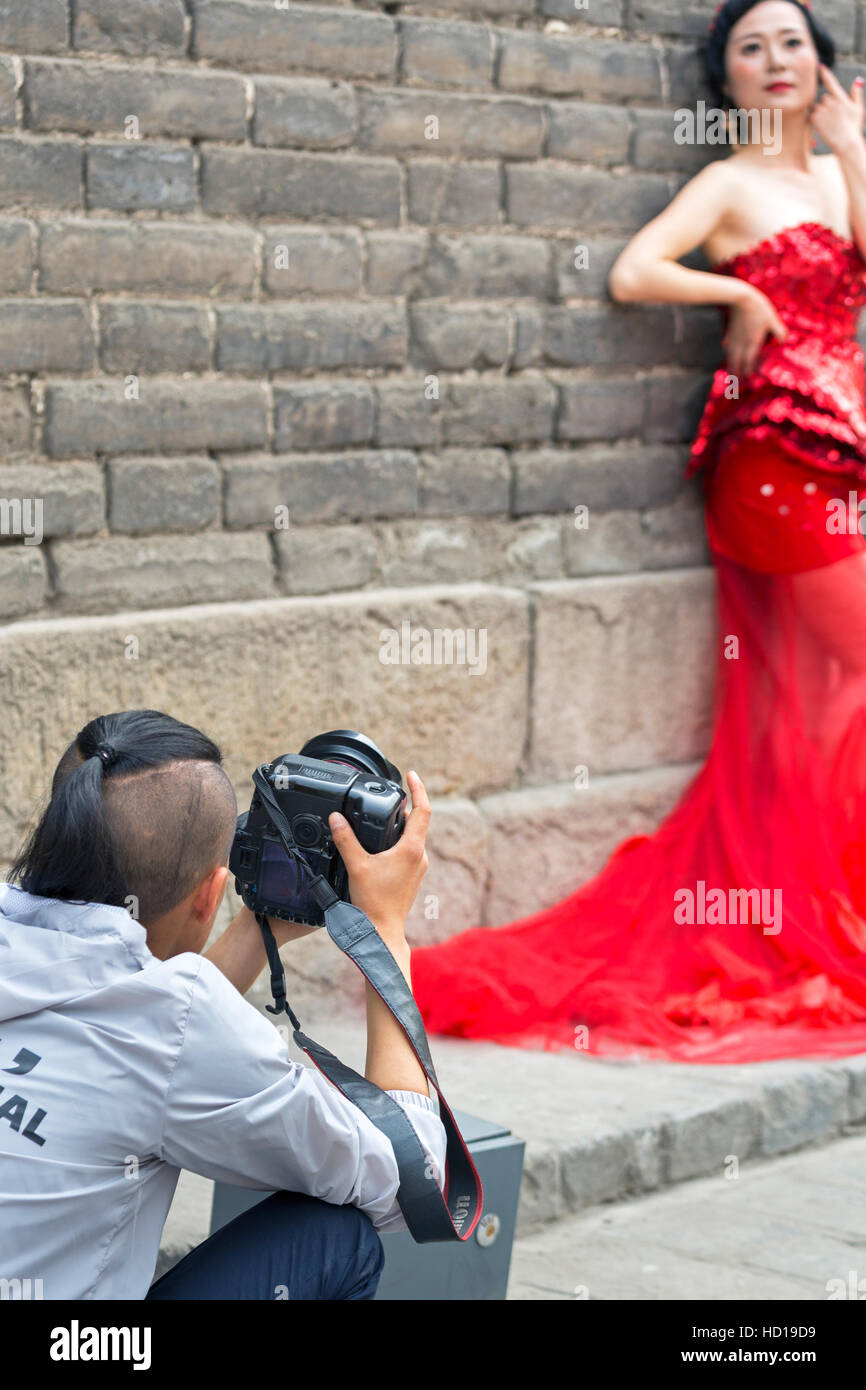 China wedding hi-res stock photography and images - Alamy