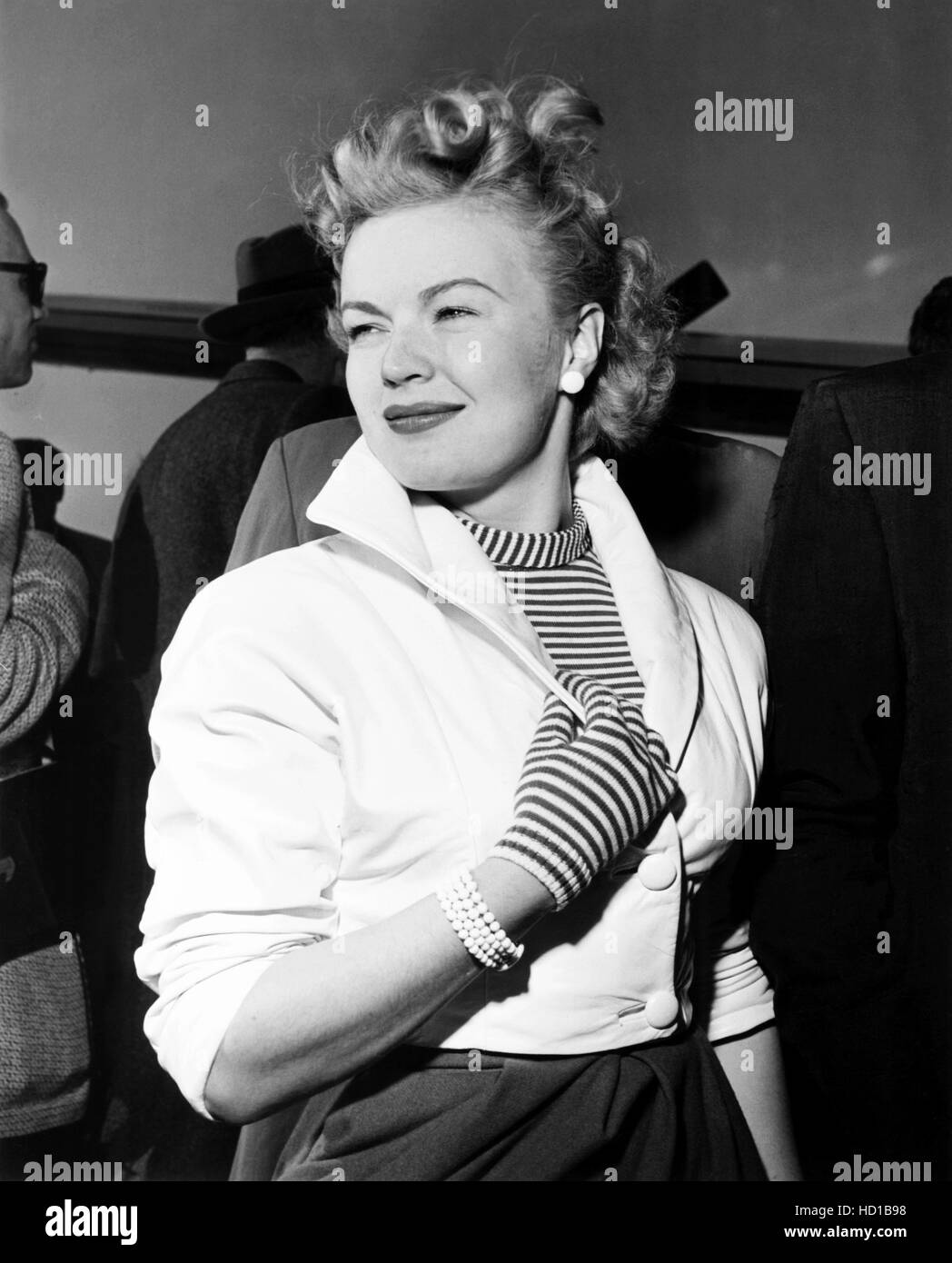 June Haver, en route from Los Angeles to Brazil, February 1954 Stock ...