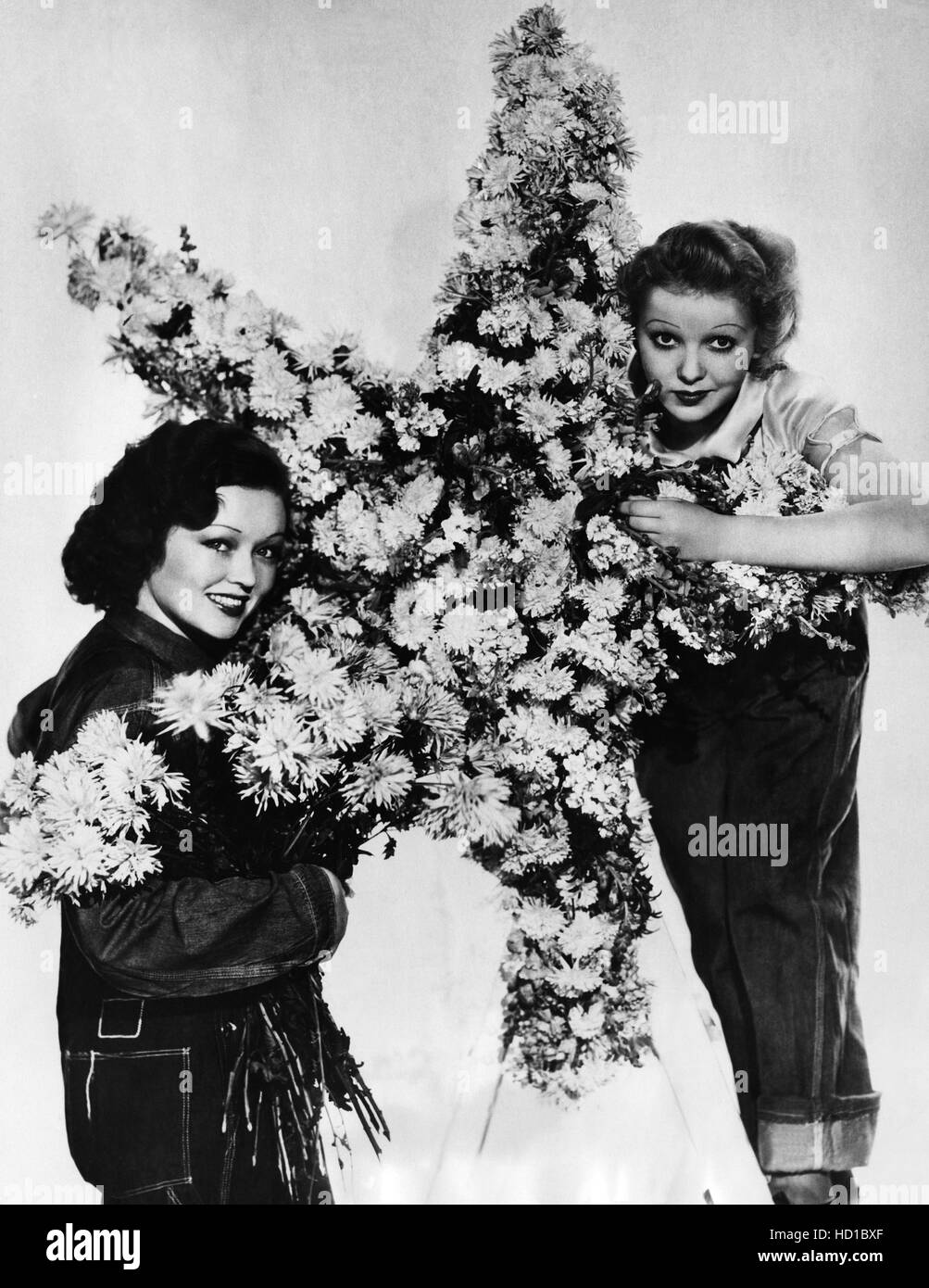 From left, Lona Andre, Ida Lupino, with the 'Search for Beauty ...