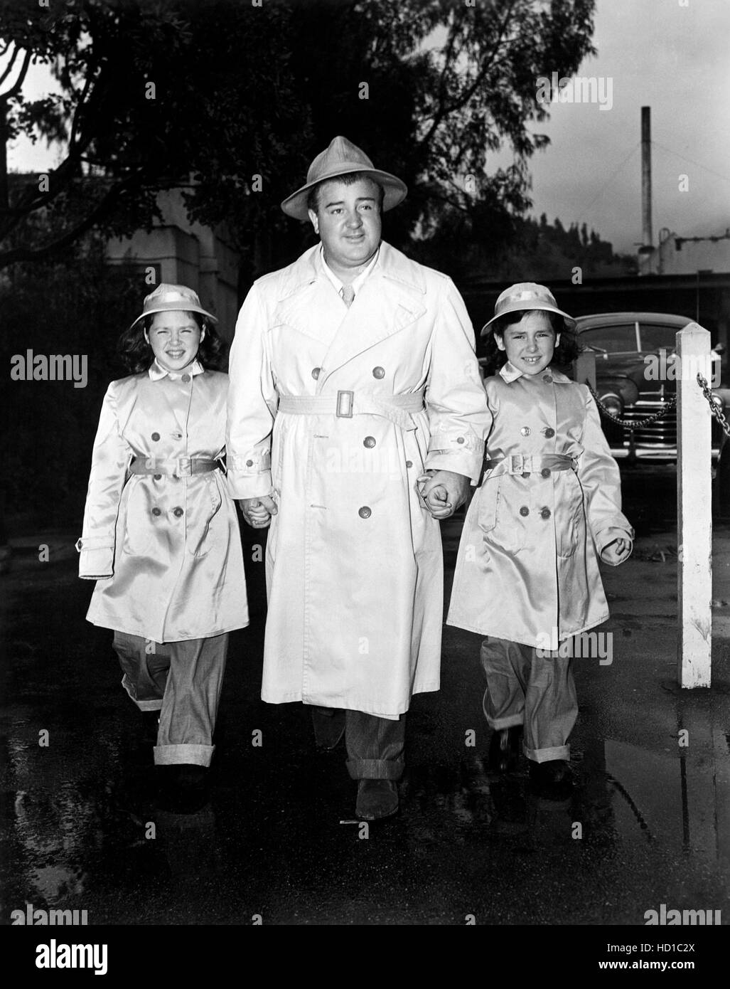 Lou Costello with daughters Patrica Ann, Carol Lou, 1946 Stock Photo ...