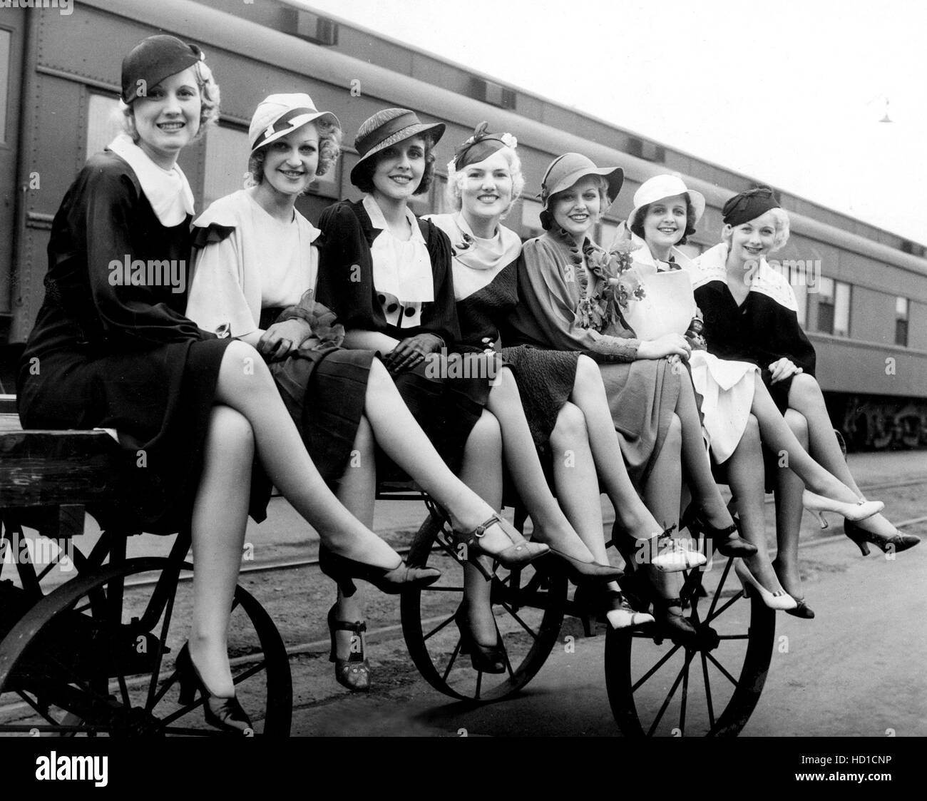 Goldwyn Girls Mary Lange, Bonnie Bannon, Jane Hamilton, Vivan Keefer ...