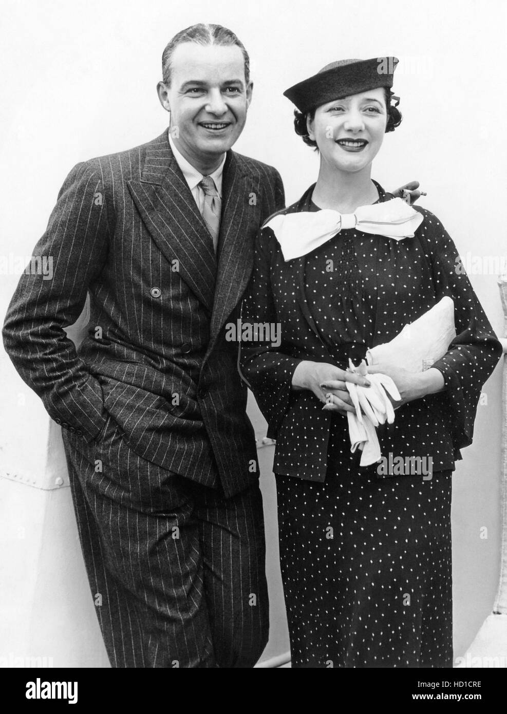 From left, Alfred Lunt, Lynn Fontanne, arriving in New York on the S.S ...