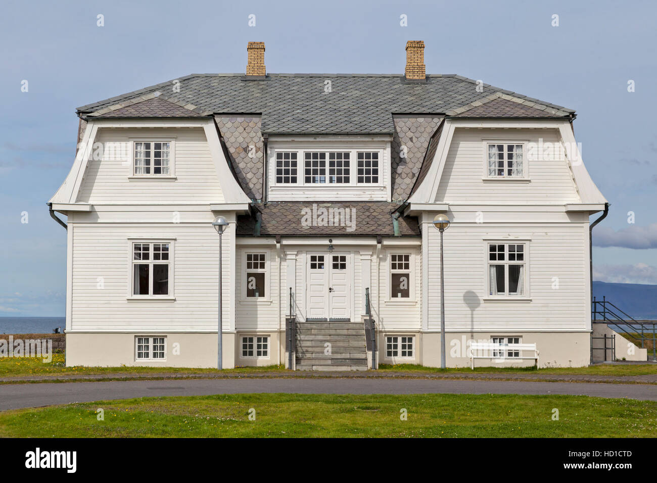 The Hofdi House with Reagan and Gorbachev held a summit meeting that ...