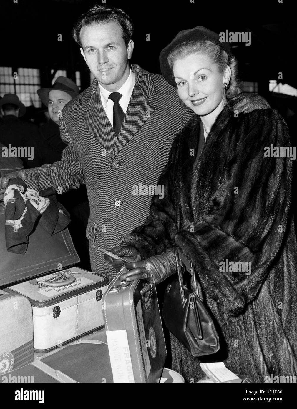 Newlyweds Lynn Merrick, right, and her second husband, Robert Goelet ...