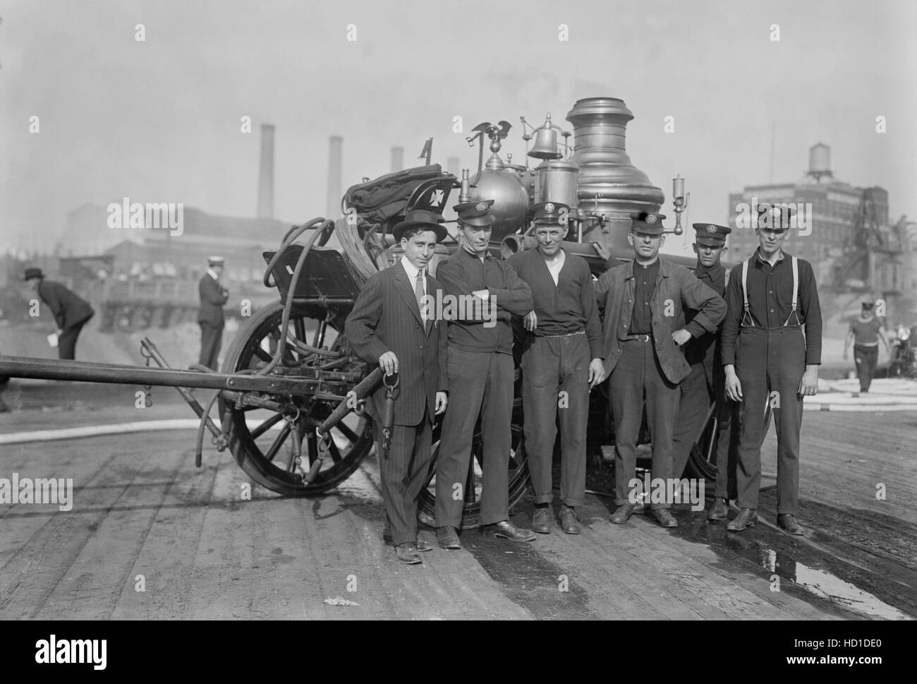 Horse drawn fire engine hi-res stock photography and images - Alamy