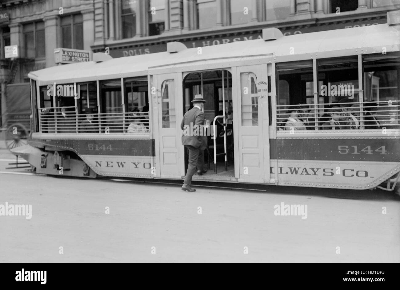 Street Car, New York City, New York, USA, Bain News Service, 1915 Stock ...