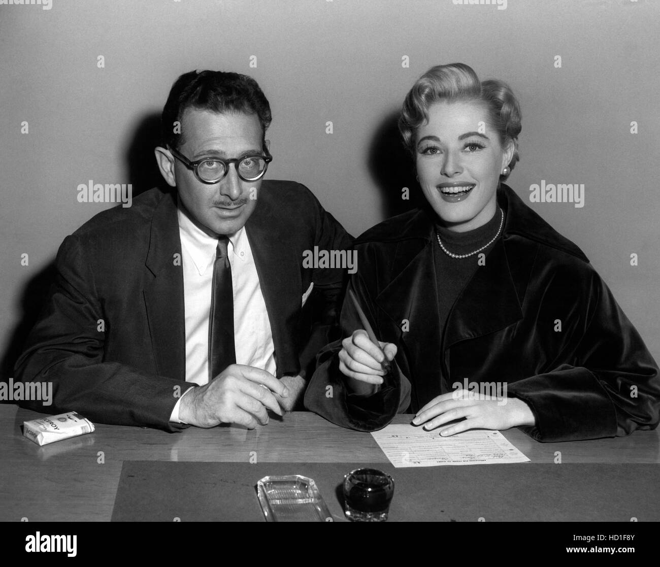Artist Paul Clemens, Eleanor Parker obtaining a marriage license in ...