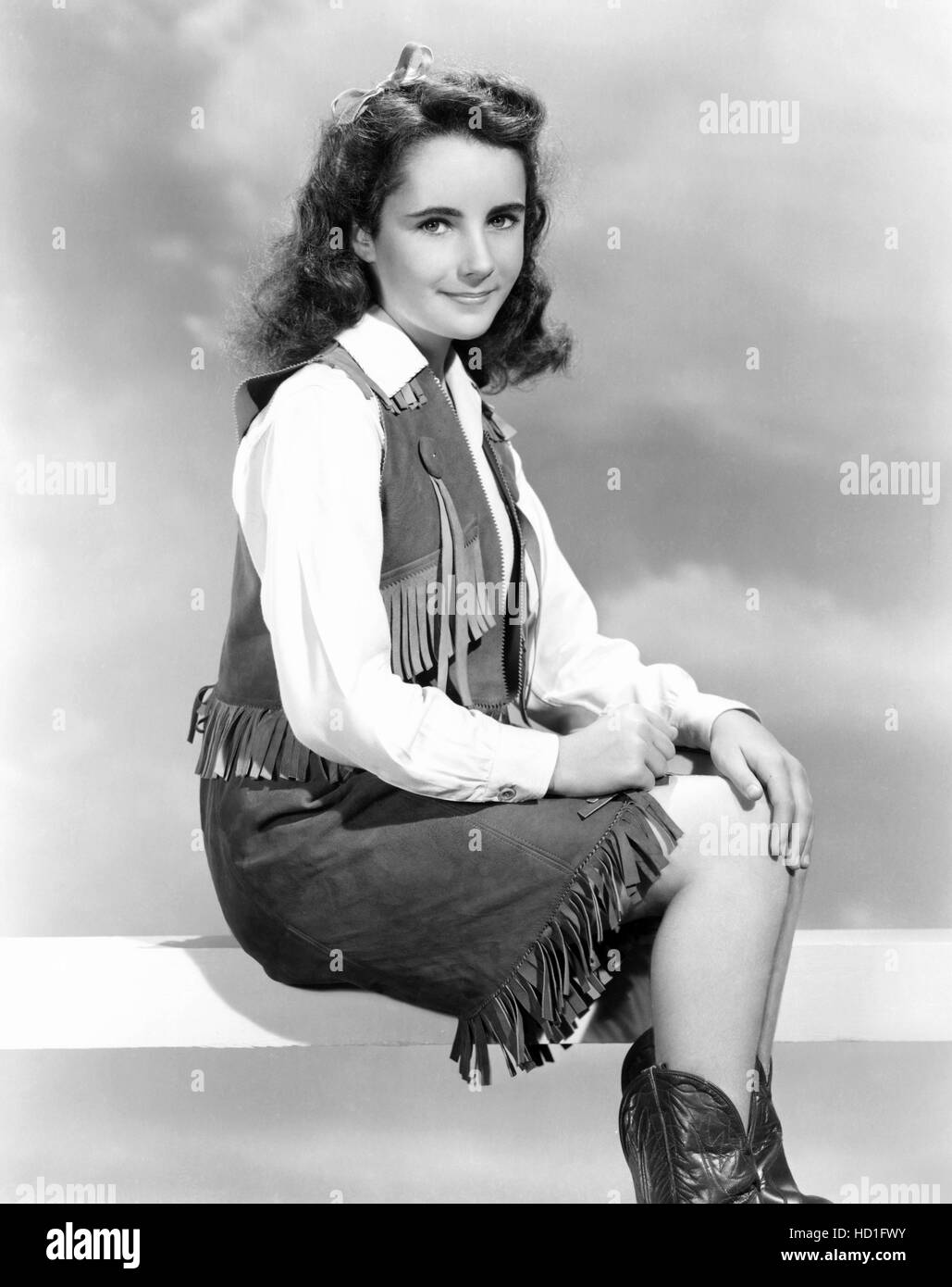 Elizabeth Taylor, ca. 1945 Stock Photo - Alamy