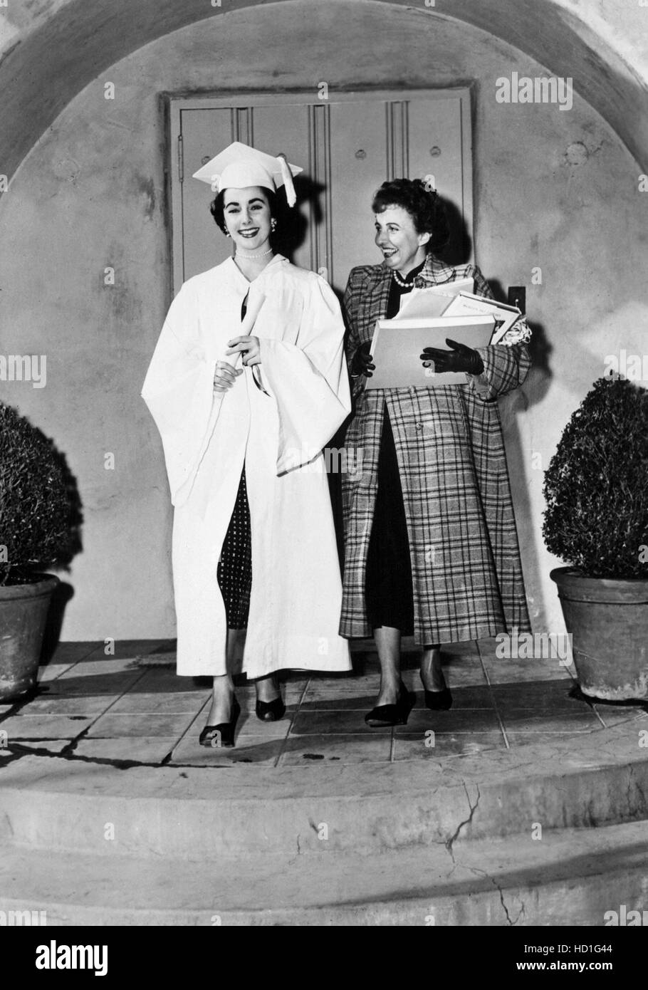 Elizabeth Taylor, Sarah Taylor after Elizabeth's graduation from the ...