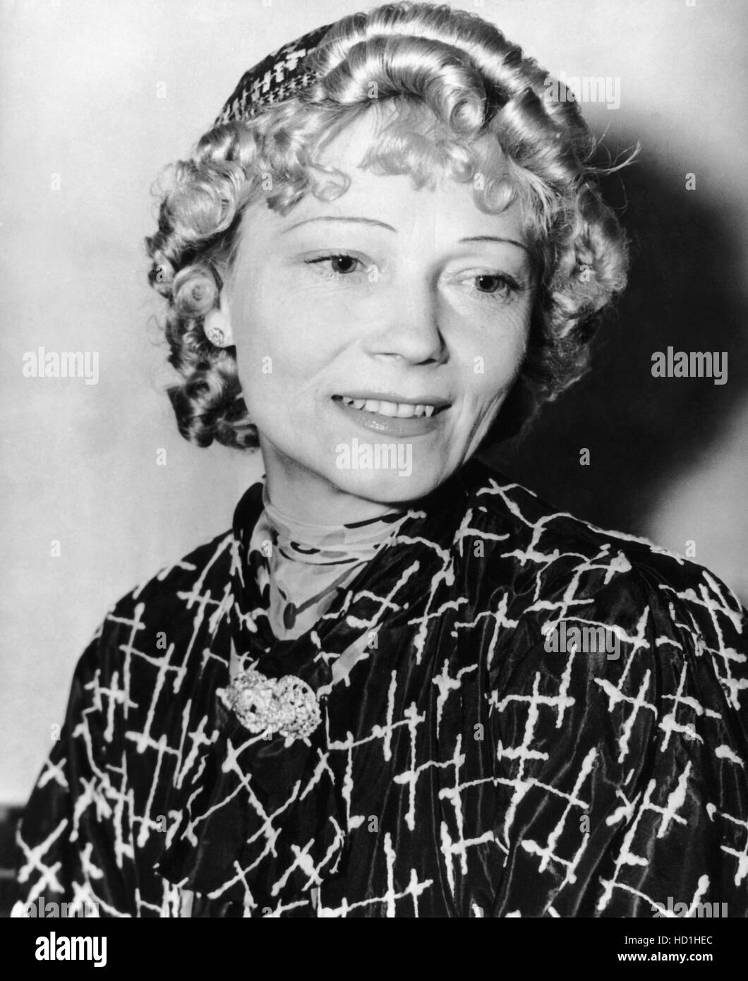 Shimmy dancer and actress Gilda Gray, at the time of her marriage to ...