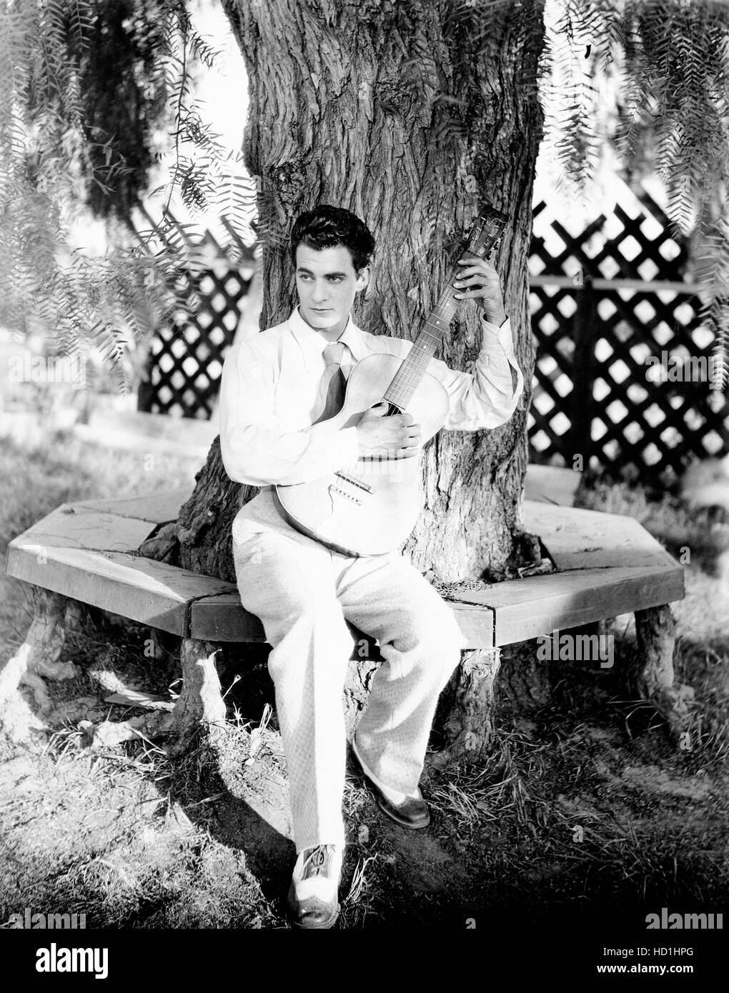 Gilbert Roland, 1926 Stock Photo - Alamy