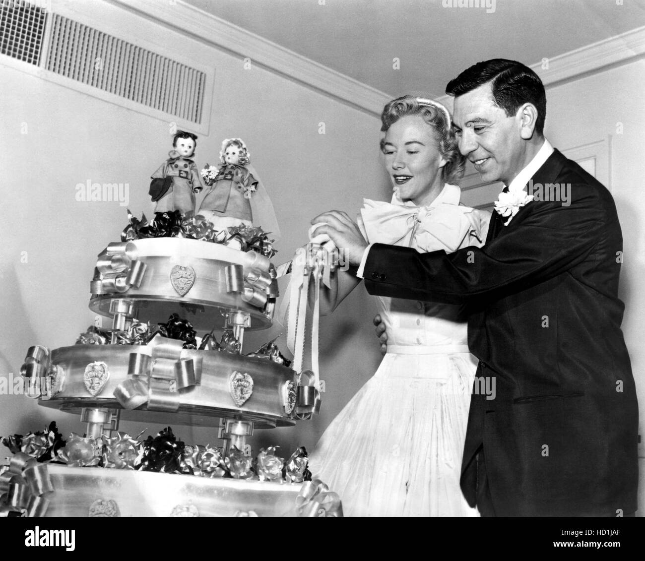 From left: Newlyweds Dorothy Towne and Jack Webb, 1955 Stock Photo - Alamy