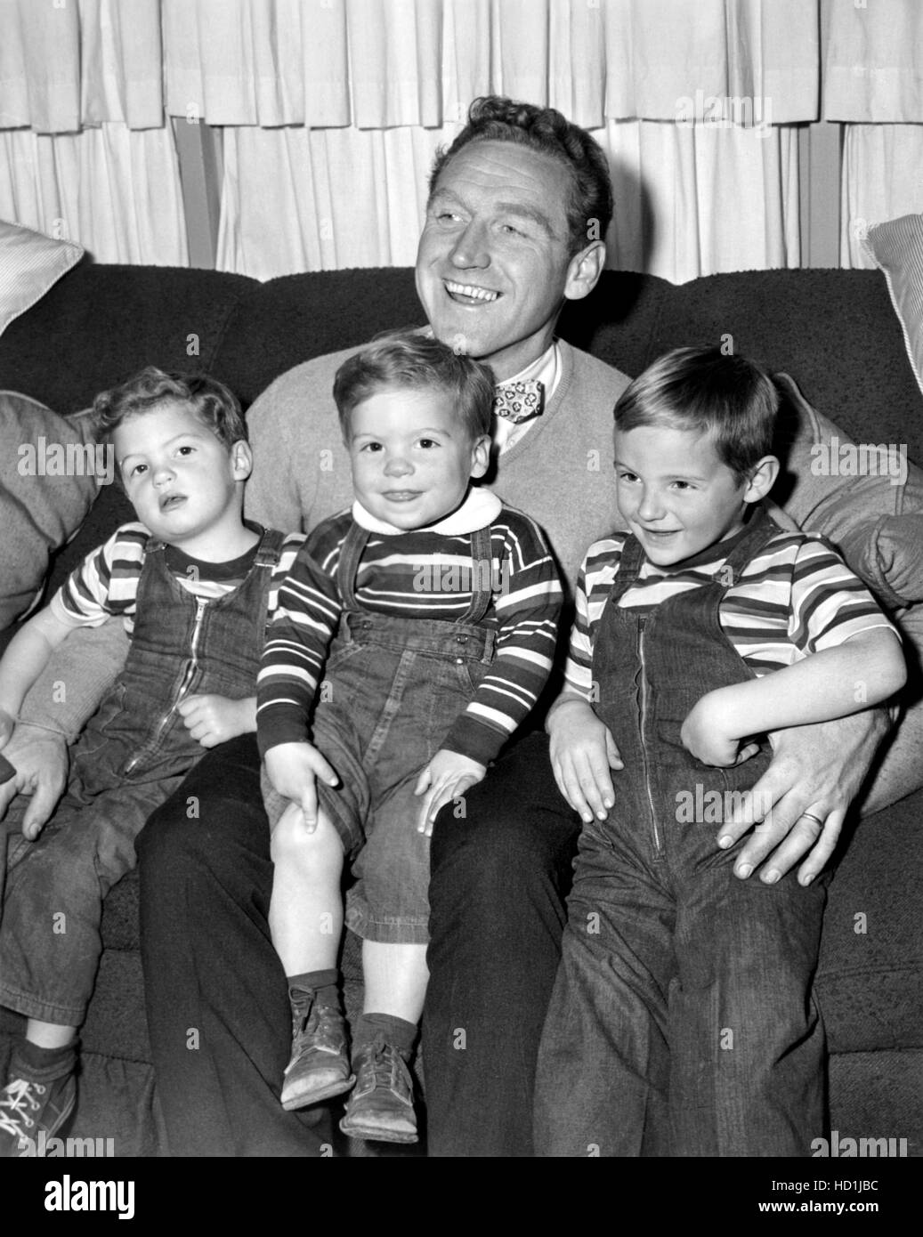 James Whitmore (center) with his three sons (l to r) Stephen, Danny ...
