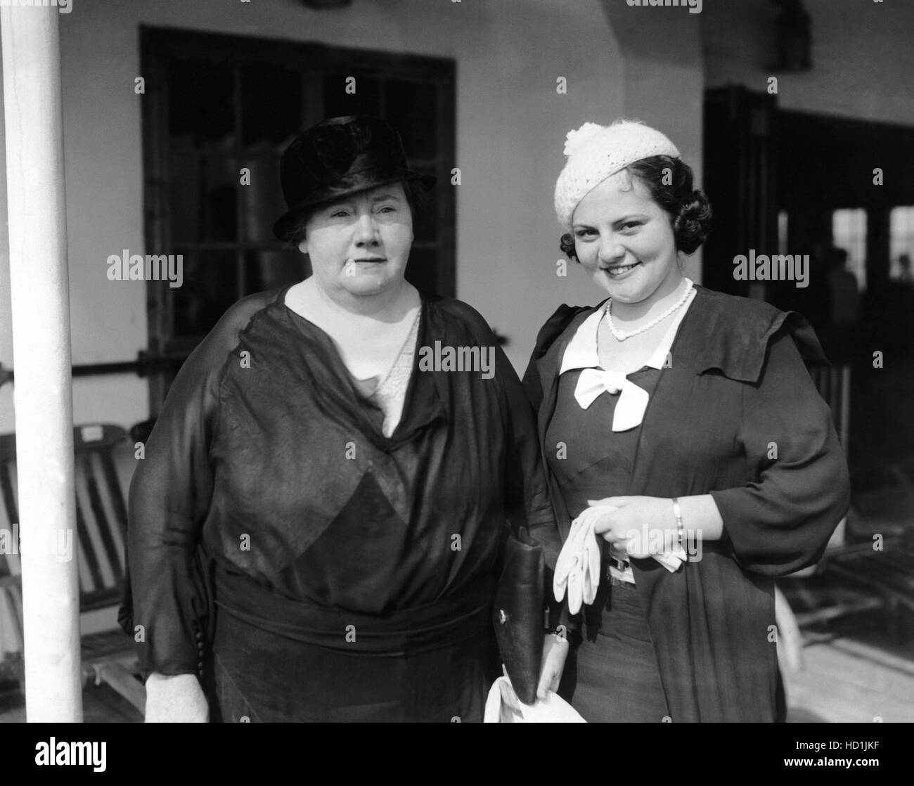 Fourteen-year-old Jeanne Cagney (right) and her mother, Carolyn Cagney ...