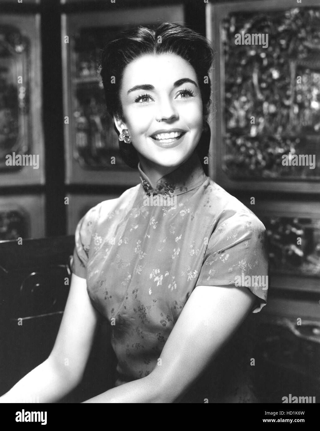 LOVE IS A MANY-SPLENDORED THING, Jennifer Jones, 1955 Stock Photo - Alamy