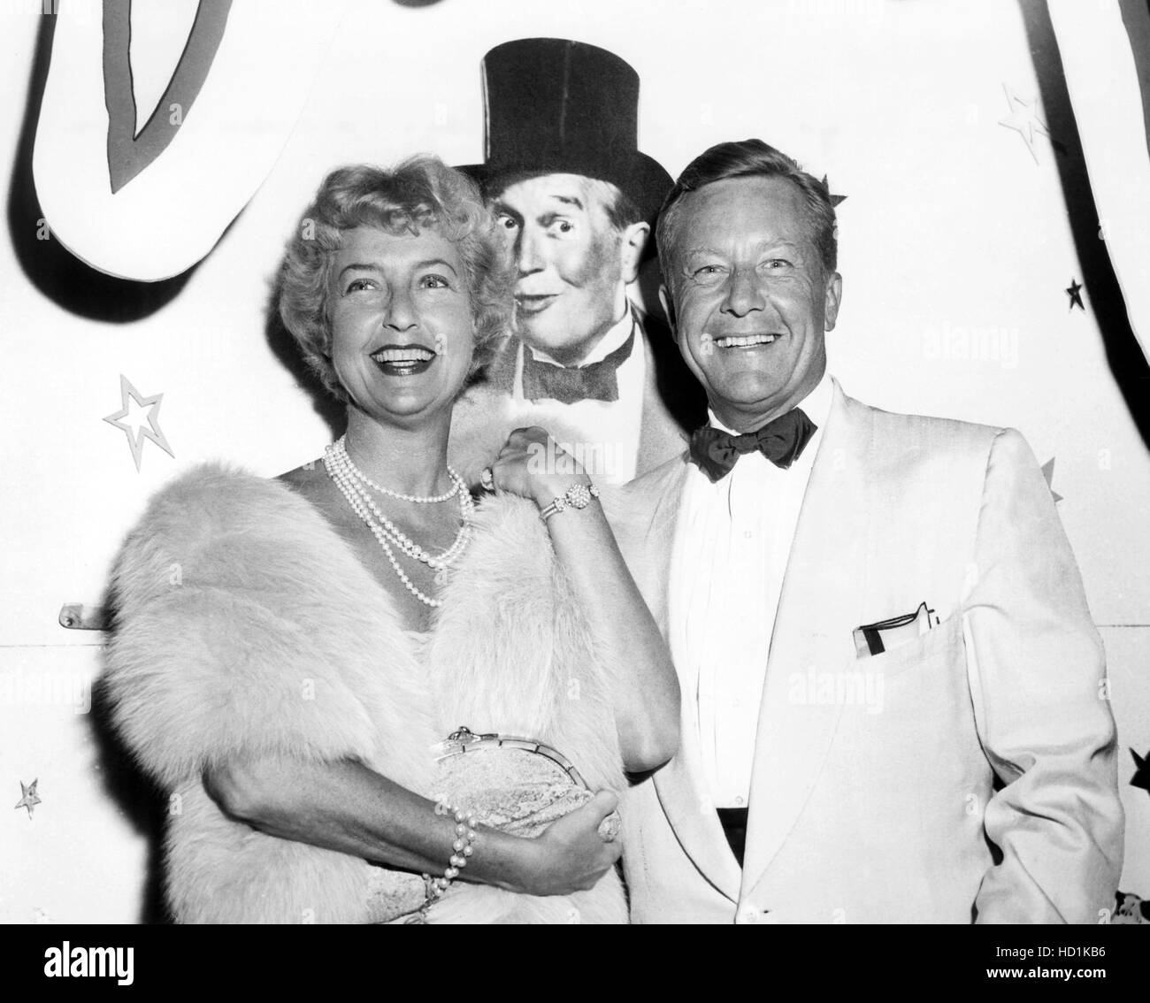 From left: Jeanette MacDonald, Gene Raymond at the premiere of GIGI ...
