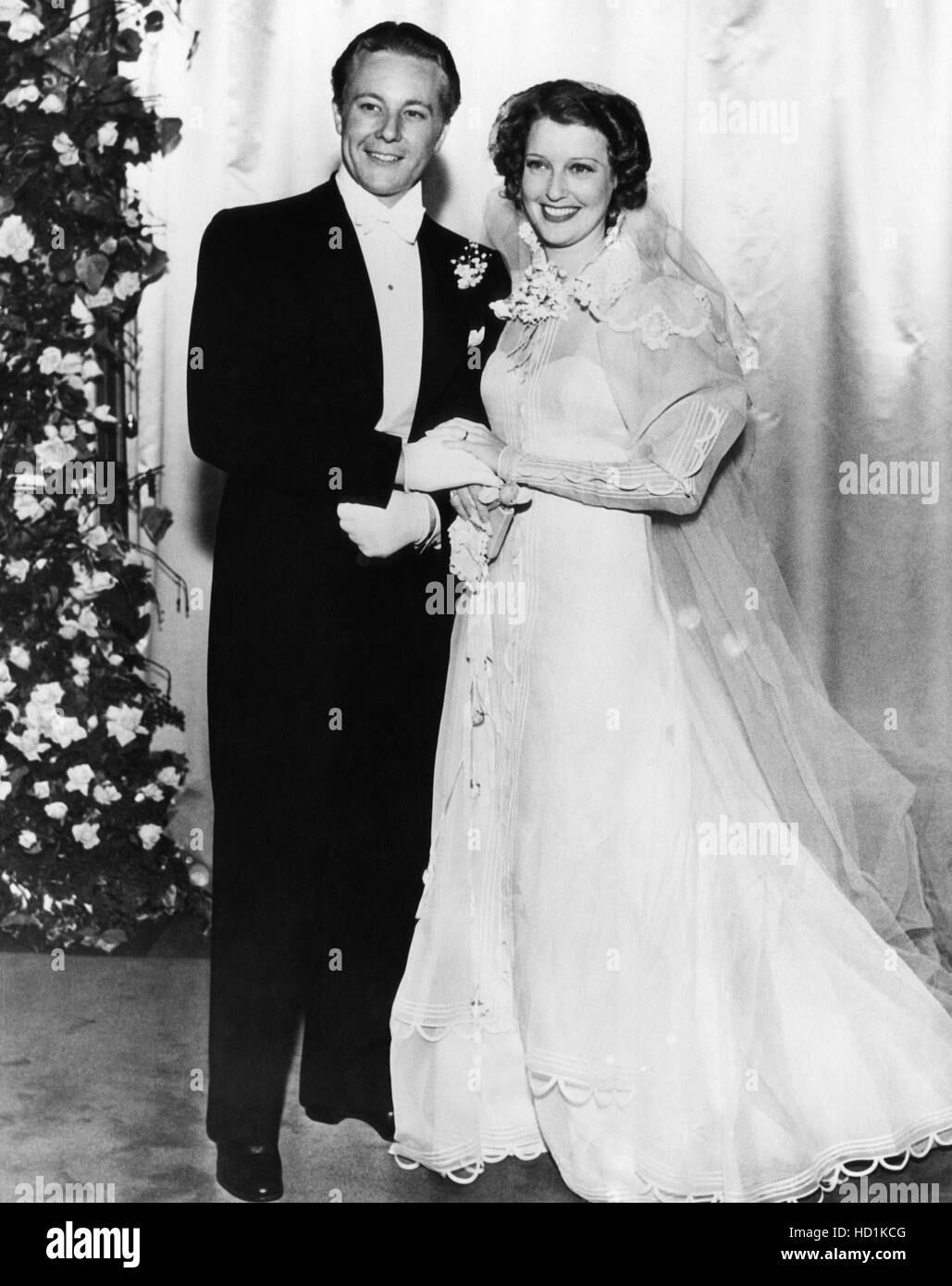 Newlyweds Gene Raymond, Jeanette MacDonald, 1937 Stock Photo - Alamy