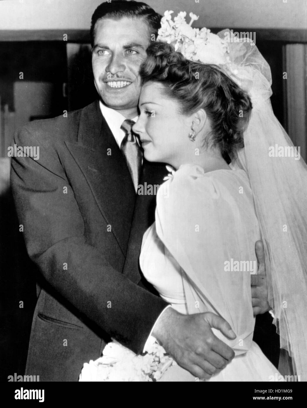 From left: Newlyweds John Hodiak and Anne Baxter, 1946 Stock Photo - Alamy