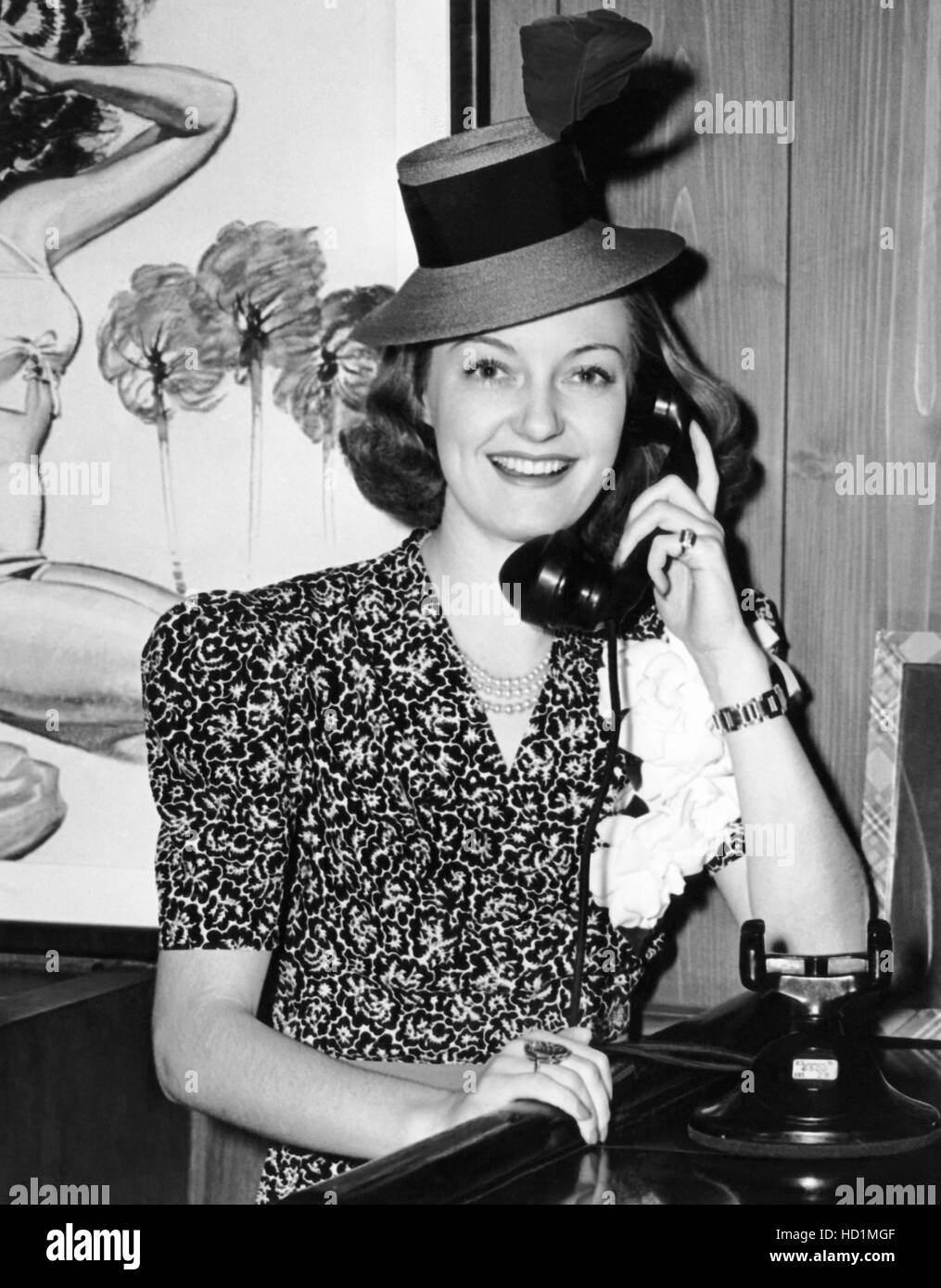 Joy Hodges, at '21' in New York, summer 1939 Stock Photo - Alamy