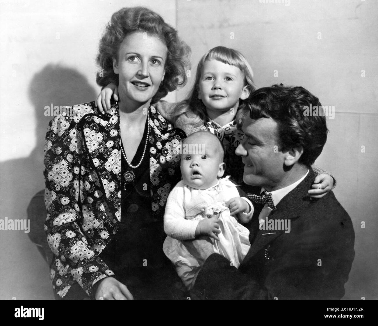 John Mills and family, (L-R) wife Mary Hayley Bell, daughter Juliet and ...