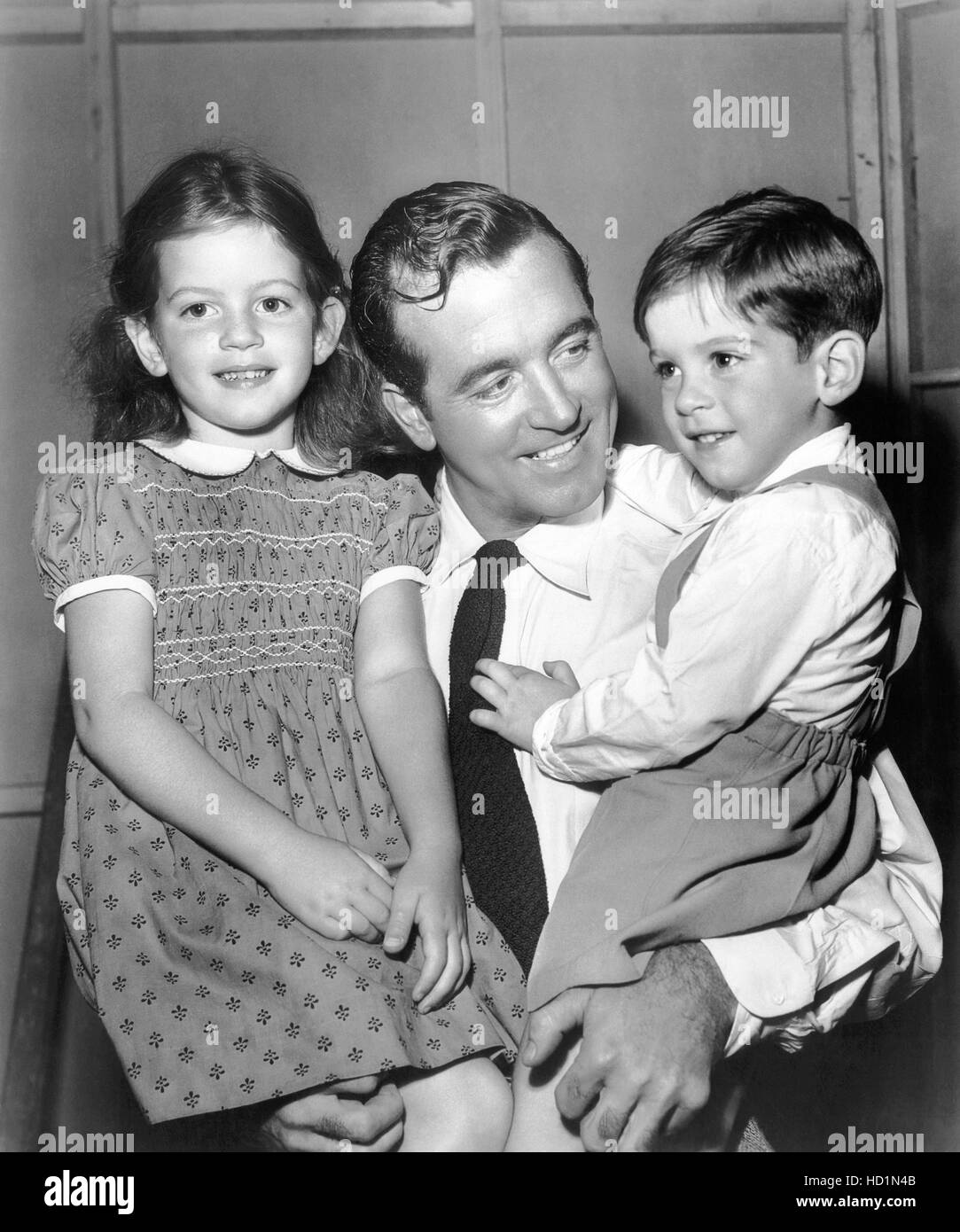 John Payne with his children, Kathleen and Thomas, on the set of THE ...