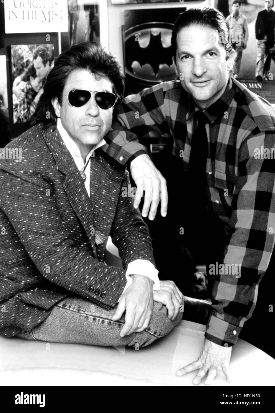 Jon Peters with co-producer Peter Guber ca. 1989 Stock Photo - Alamy