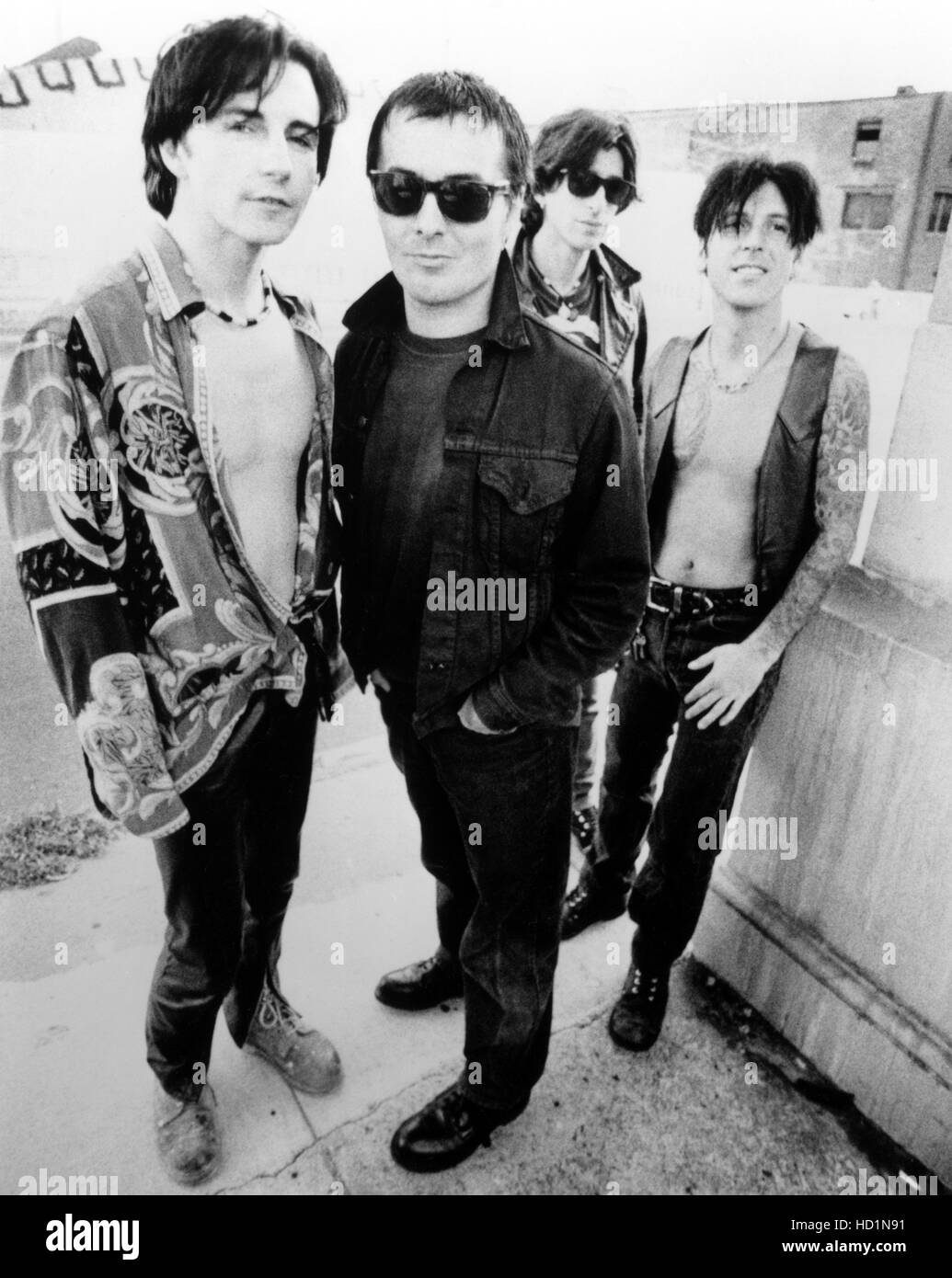 L.A. Guns. Phil Lewis, Mike Cripps, Kelly Nichols, Tracii Guns, 1994 ...