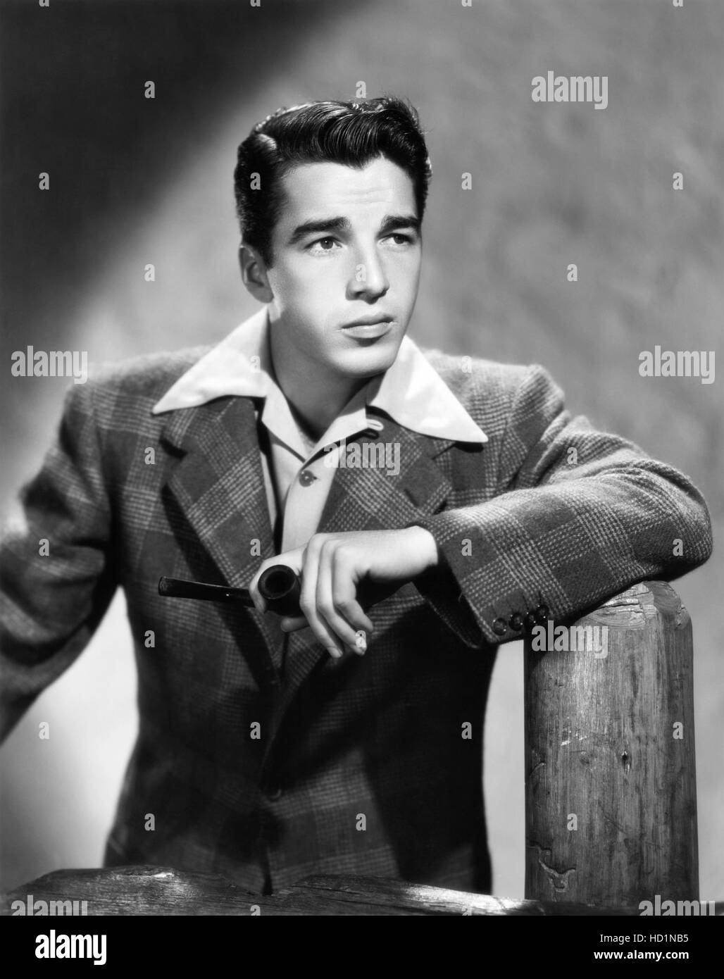 Lash La Rue, Universal Pictures portrait, ca. 1944 Stock Photo - Alamy