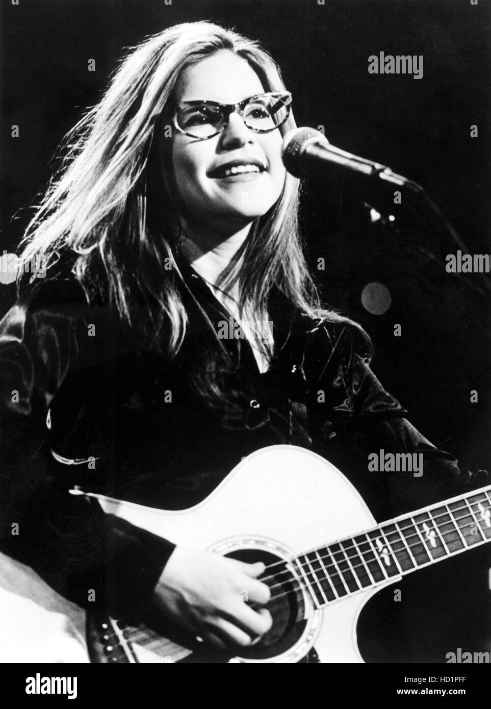 Lisa Loeb, performing on 'Austin City Limits,' 3/16/1996. (c)PBS ...