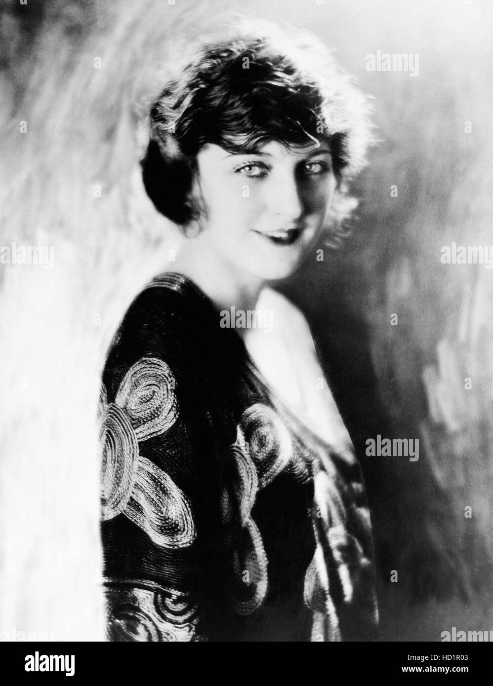 Ziegfeld Follies Girl and silent movie actress Martha Mansfield, ca ...