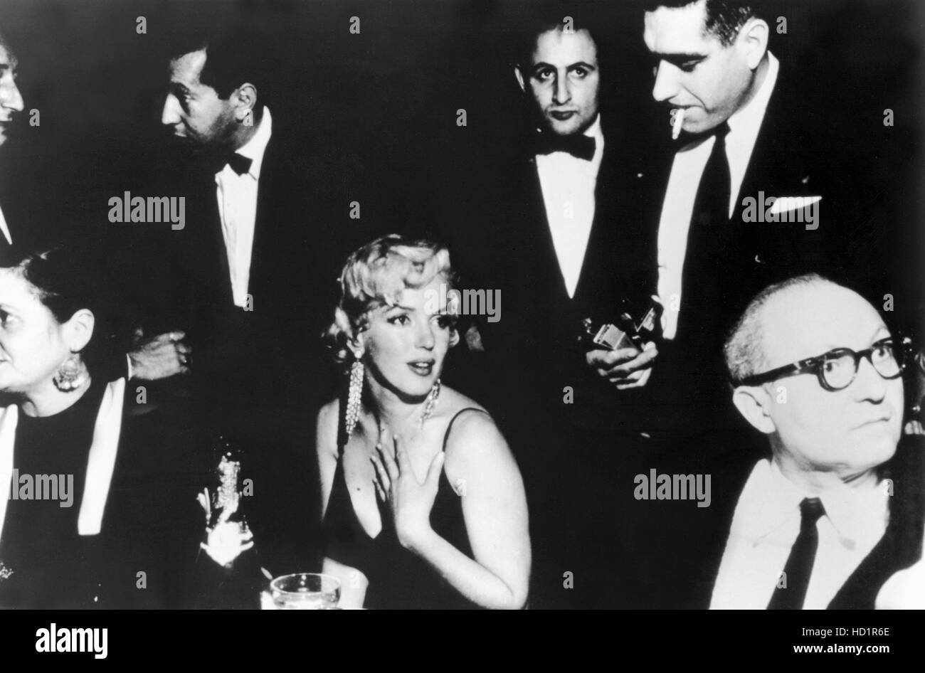 THE METHOD MAN, Party, l-r: Paula Strasberg, Marilyn Monroe, Lee ...