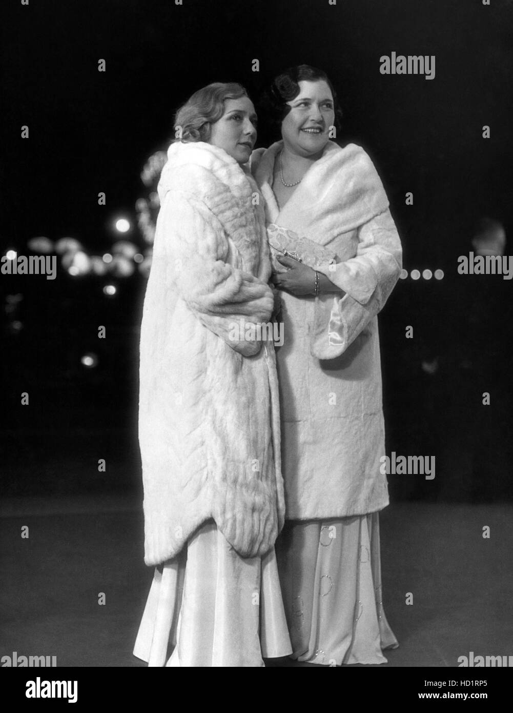Mary Pickford, Louella Parsons attending 'Arrowsmith' premiere, United ...