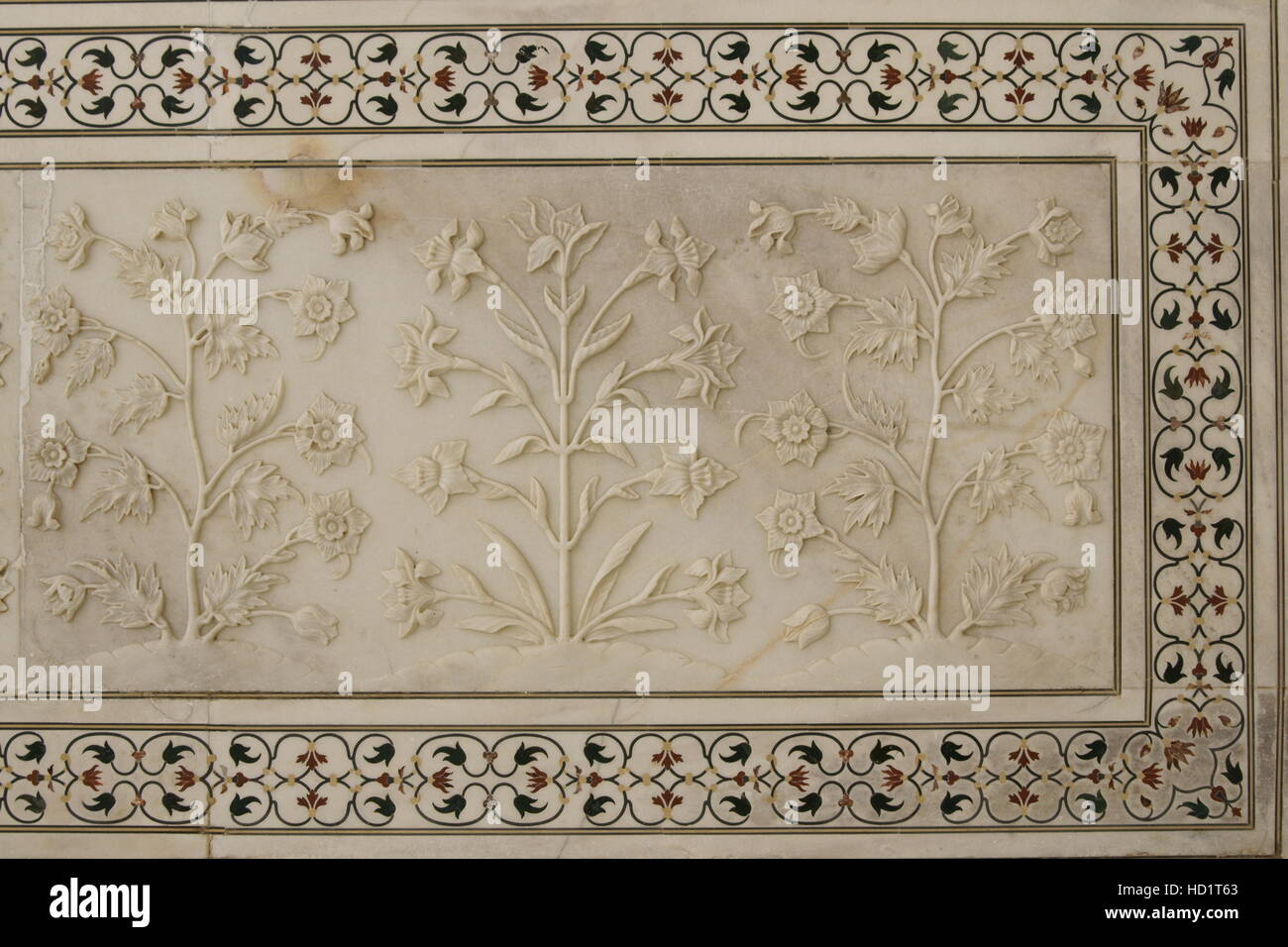 Mughal flower border hi-res stock photography and images - Alamy