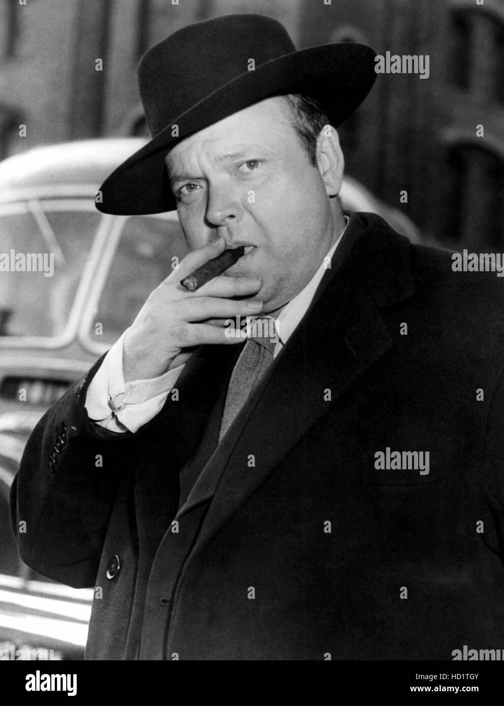 ORSON WELLES arrives in Italy, c. late 1950s-early 1960s Stock Photo ...