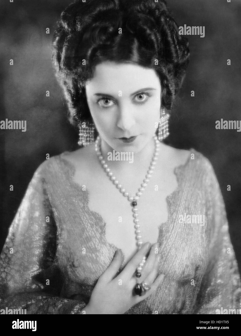 Silent movie actress Paulette Duval, 1925 Stock Photo - Alamy