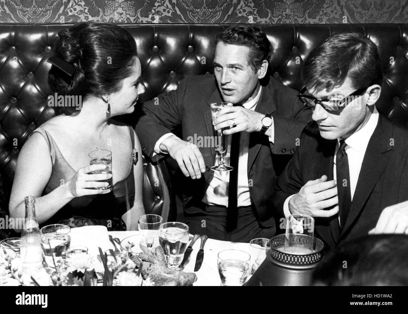 Elizabeth Taylor, Paul Newman, Roddy McDowall, at nightclub, 5/30/64 ...
