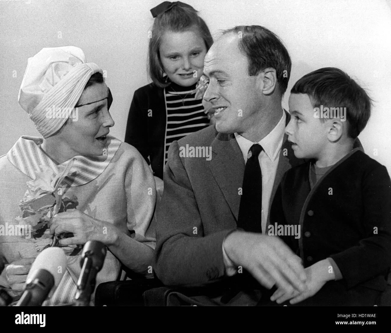 Stroke survivor PATRICIA NEAL poses with family for a press conference ...