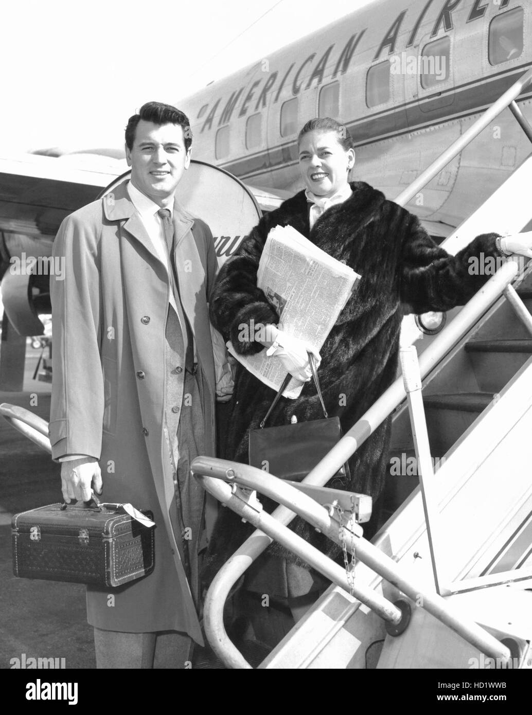 Rock Hudson (left) and wife Phyllis Gates en route to New York to ...