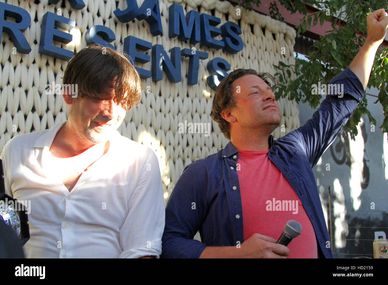 New father Jamie Oliver celebrate's the Big Festival 5th's birthday ...